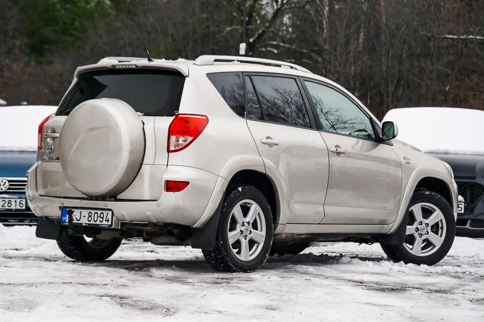 Pārdod Toyota RAV 4 - 2007 gada - Mūsu auto - rockcars.lv