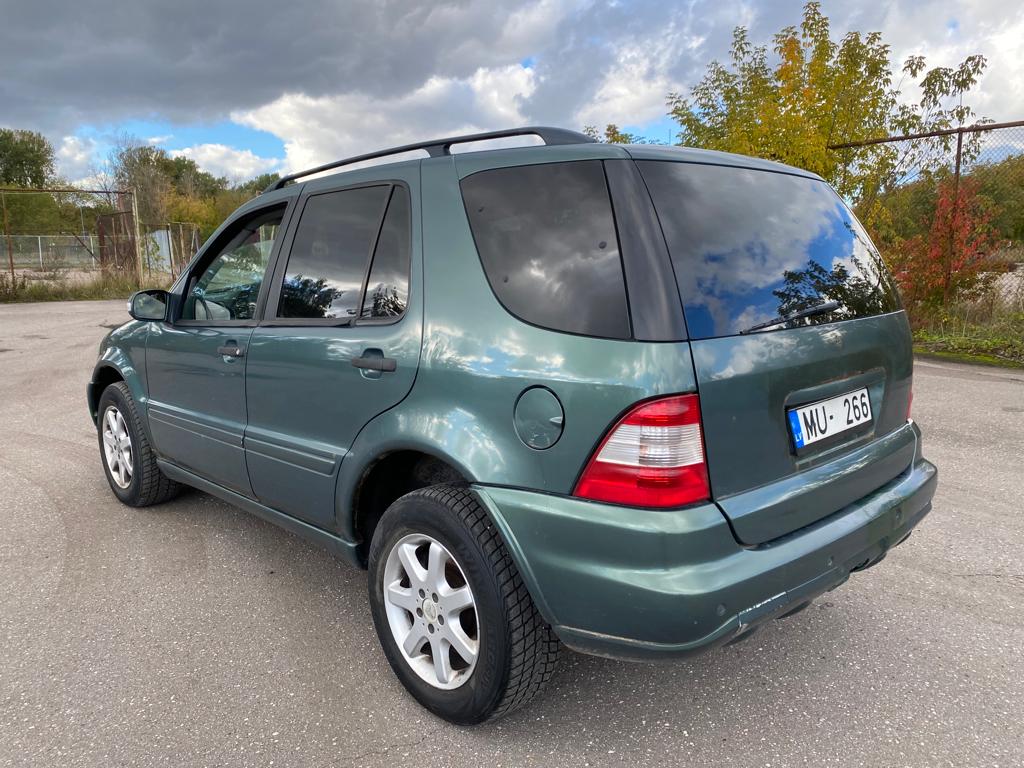 Pārdod Mercedes ML 270 - 2022 gada - Mūsu auto - rockcars.lv